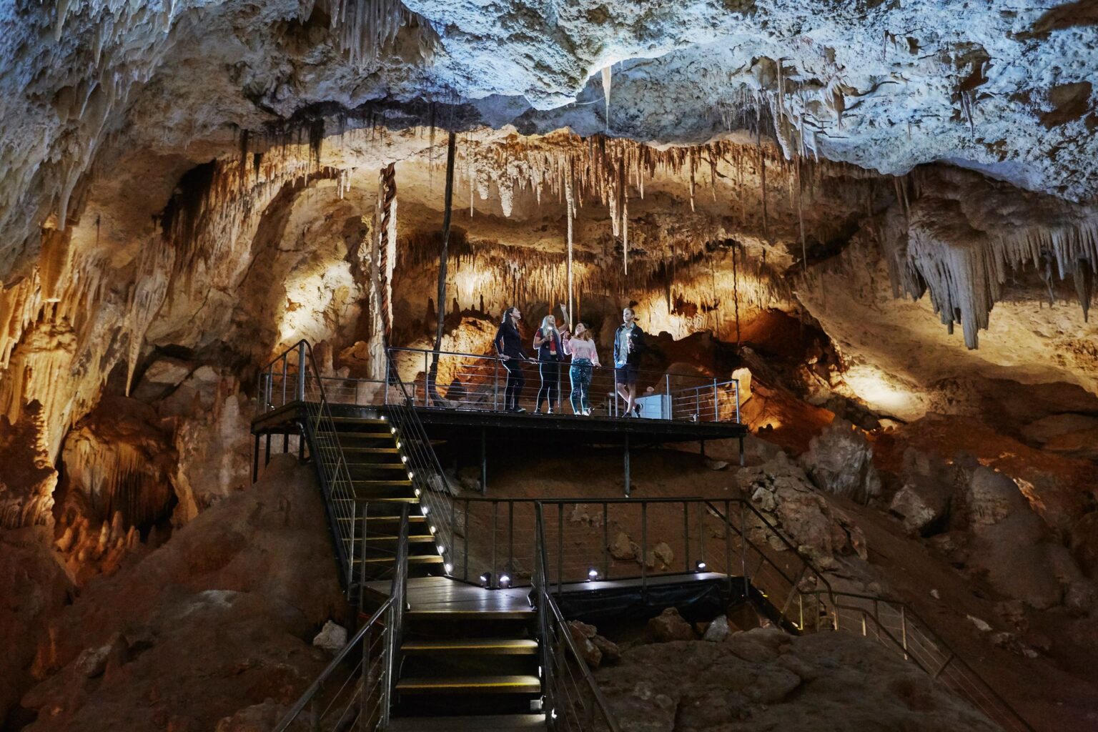 Jewel Cave - Margaret River // Prices, Tours & Hours
