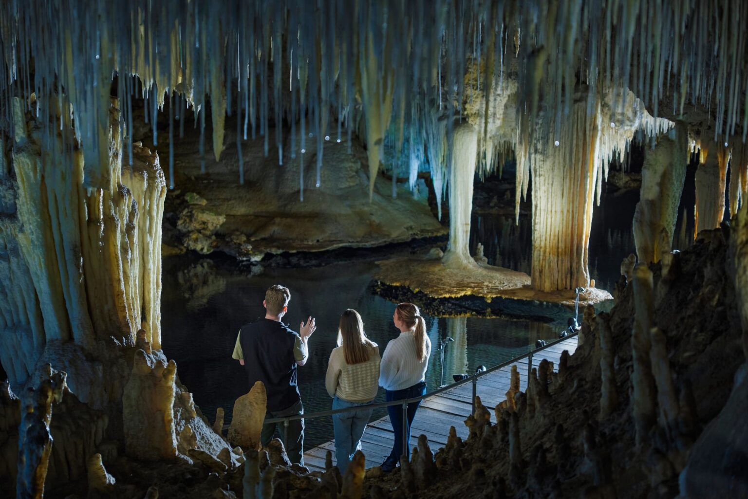 Lake Cave | Australia's South West